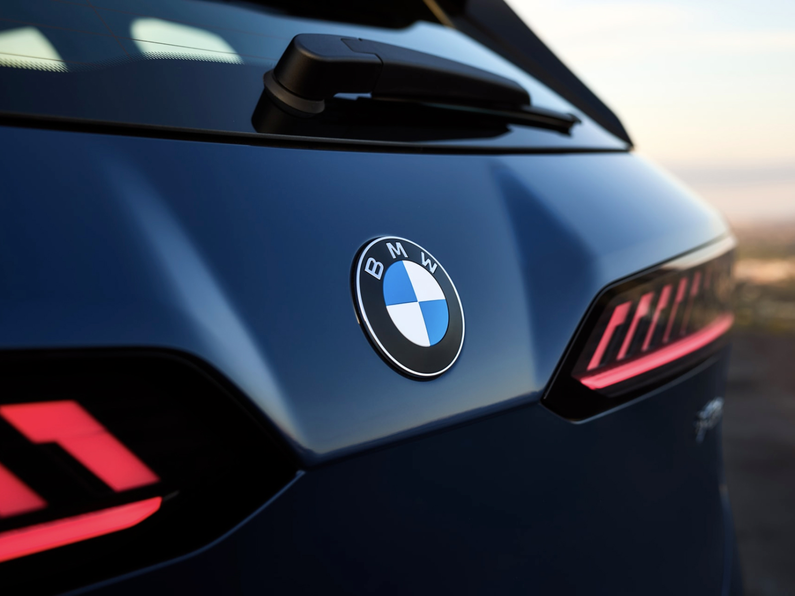 Hd Wallpaper Of Bmw Logo Bmw Car Wallpaper | TikTok