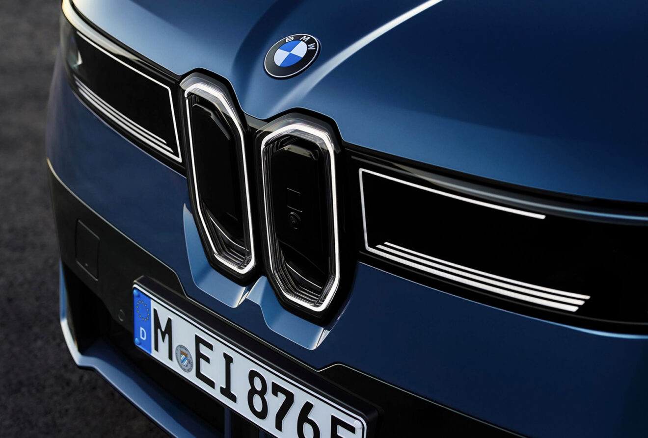 BMW's new logo has quietly begun to take effect - Design Compass